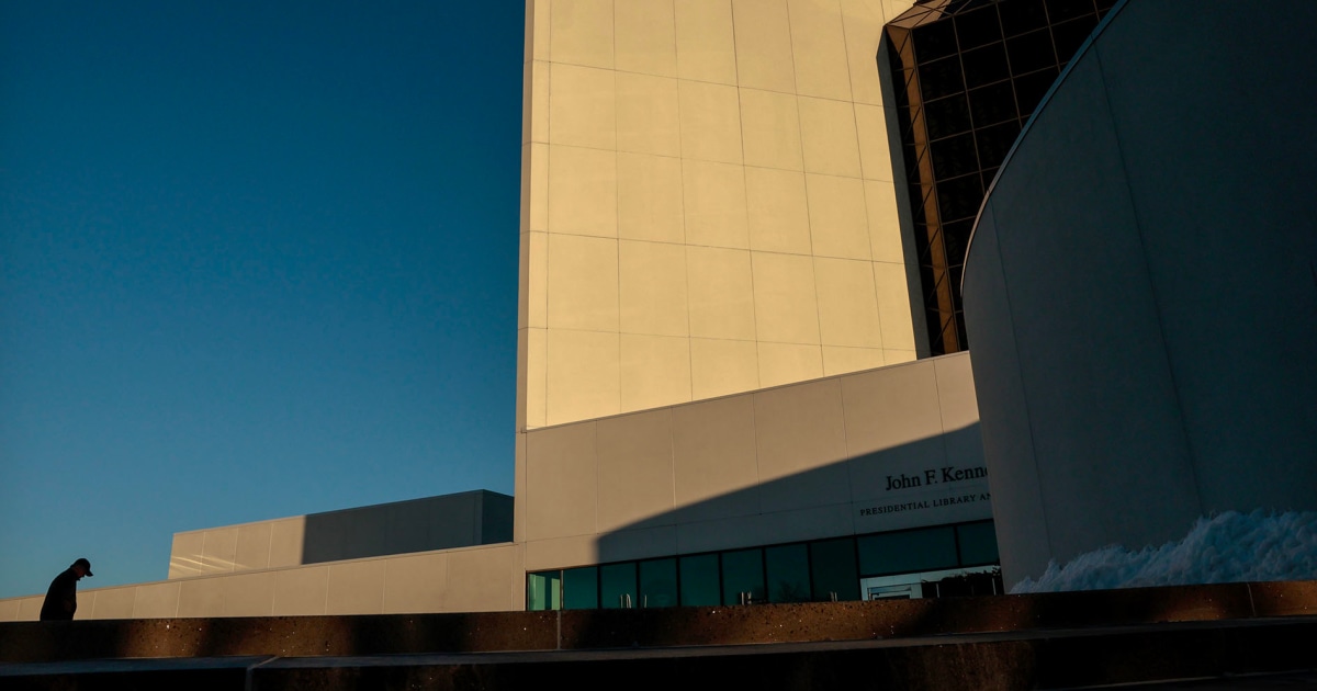 JFK Library closure was a cruel déjà vu of Trump's past mismanagement