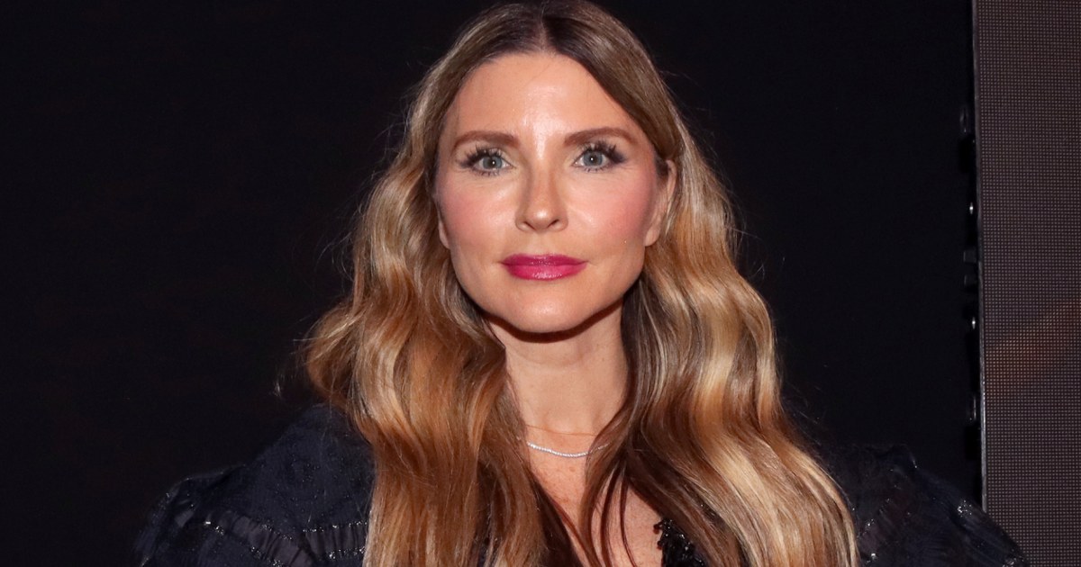 Issabela Camil considera contar su historia con Luis Miguel