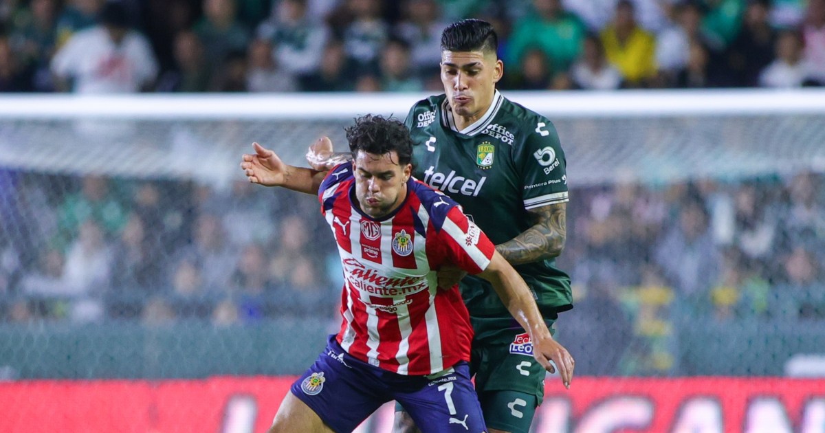 Las Chivas debutan con derrota ante el León