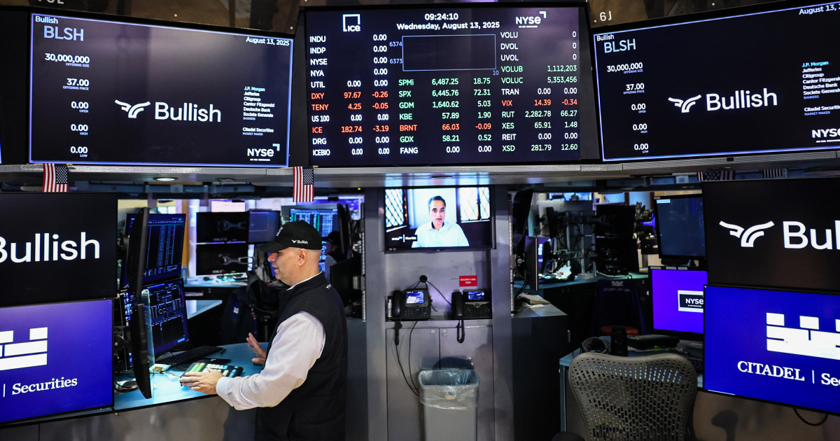 S&P 500, Nasdaq hit new closing highs on rate cut hopes