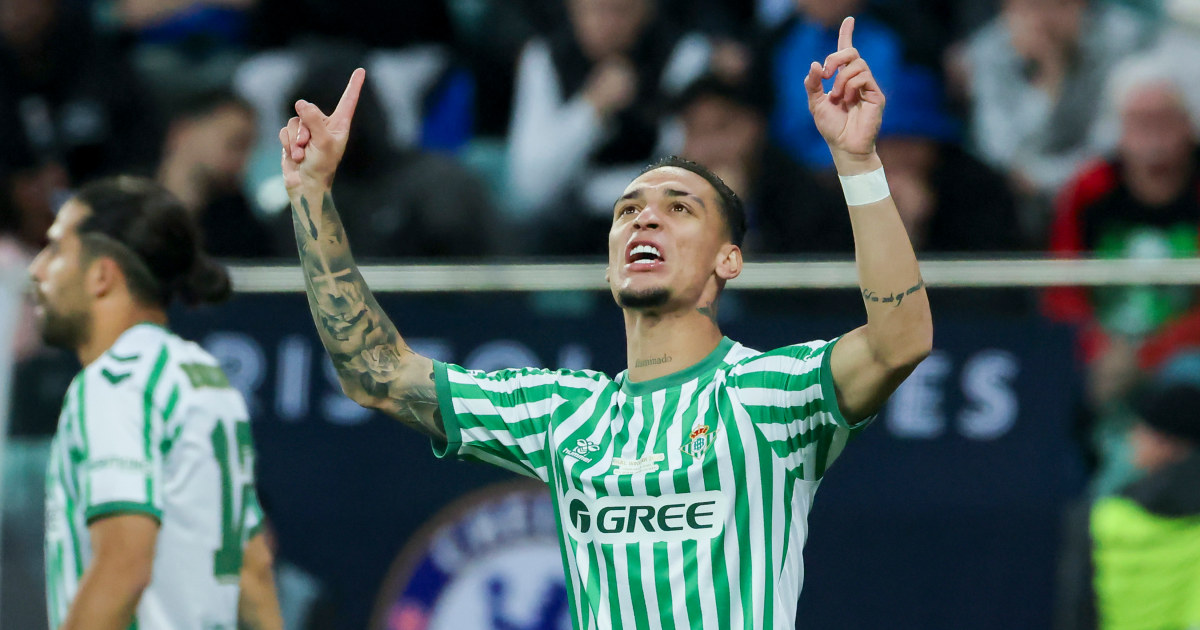 Antony ficha con el Real Betis y se deslinda por completo del Man. United