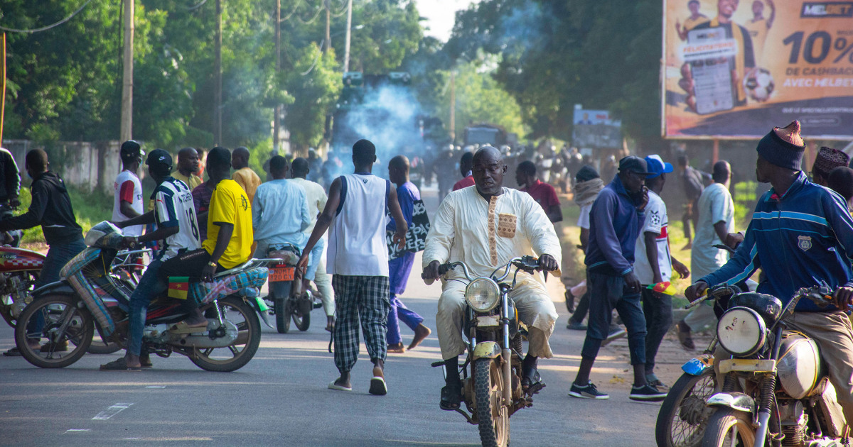 Opposition leaders in Cameroon contest re-election win by Paul Biya ...
