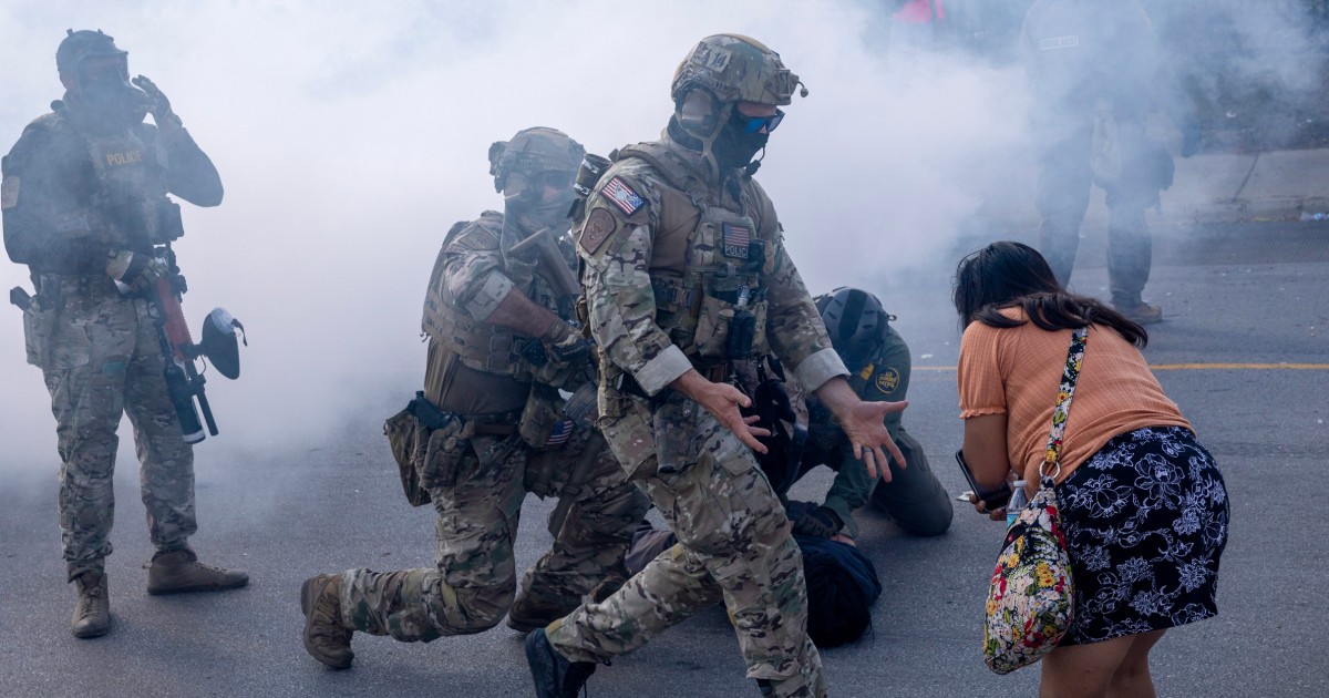 Judge will order federal agents in Chicago to restrict using force ...