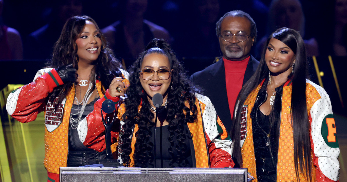 Salt-N-Pepa romp through 'Push It' as they join Rock Hall of Fame with ...