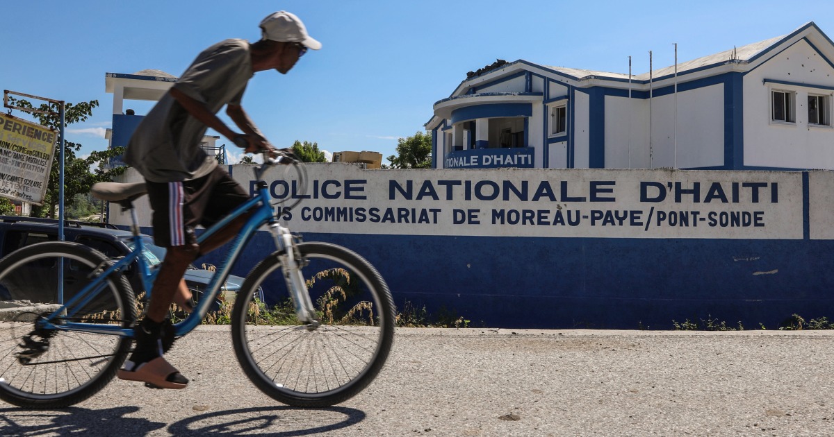 Gangs launch large-scale attack in Haiti's central region as hundreds ...