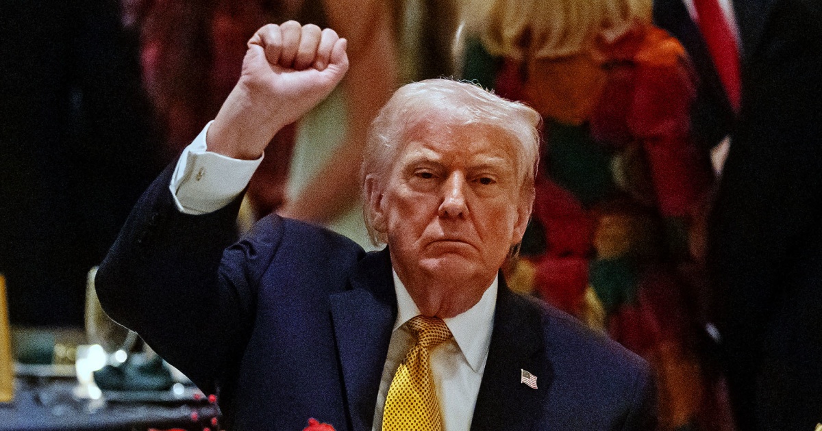 Trump rings in Christmas Day with a flurry of posts denouncing ...