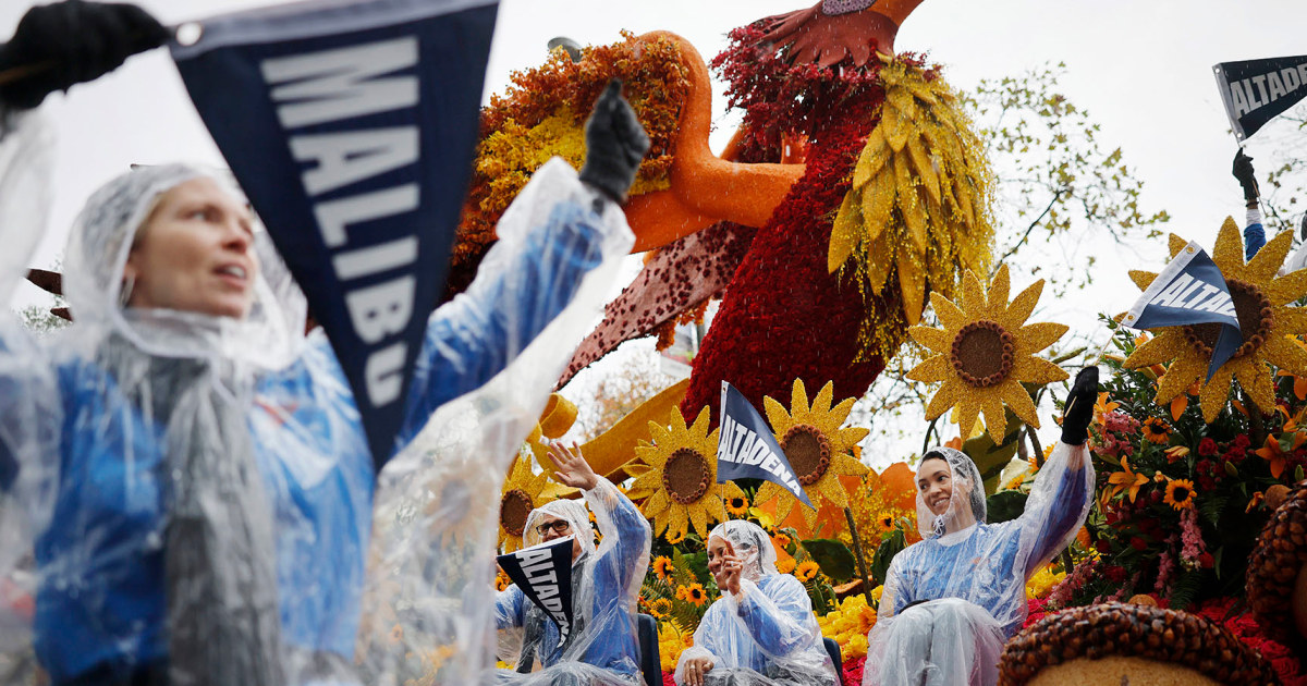 Rose Parade 2025 live updates: Floats, performances, and celebs ...