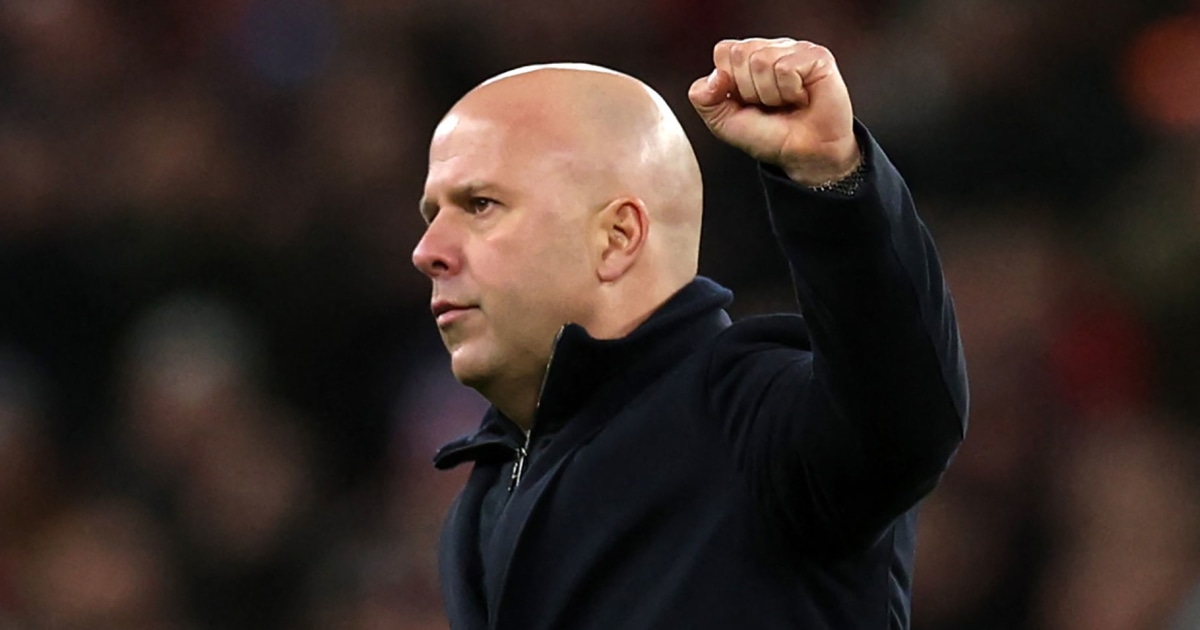 Arne Slot saca su lado irónico al ser cuestionado sobre su continuidad