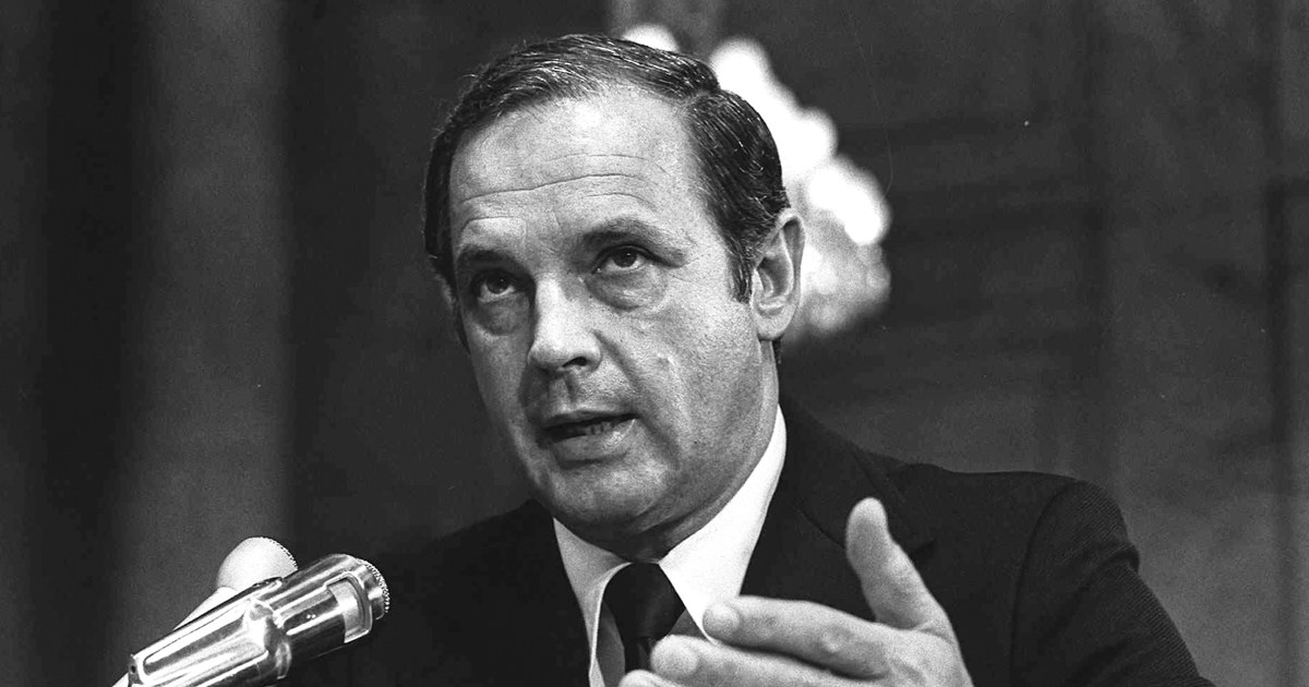 Alexander Butterfield, the Nixon aide who disclosed Watergate tapes ...