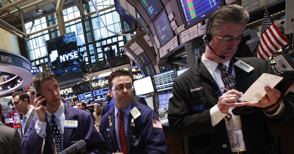 Stocks see first positive week for month