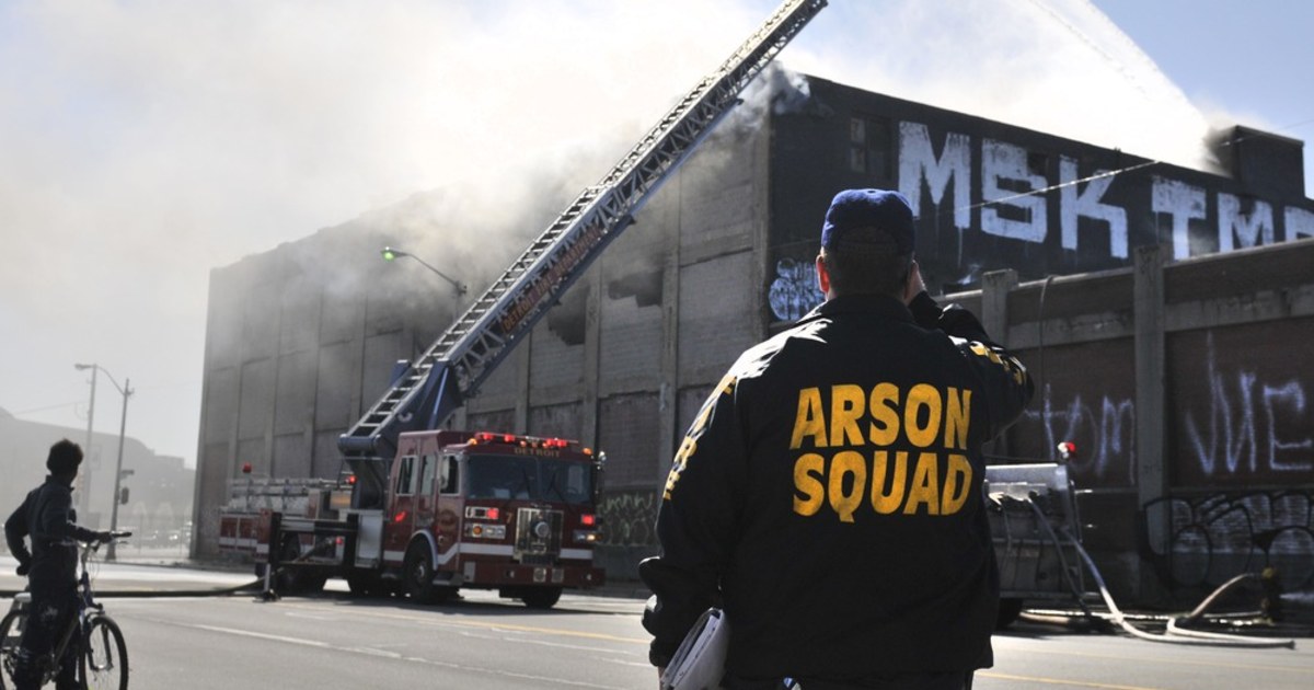 Detroit may let abandoned buildings burn; film documents firefighters ...