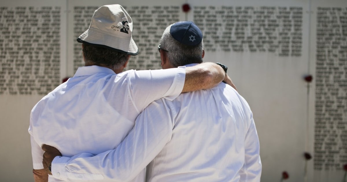 Israel remembers fallen soldiers with songs
