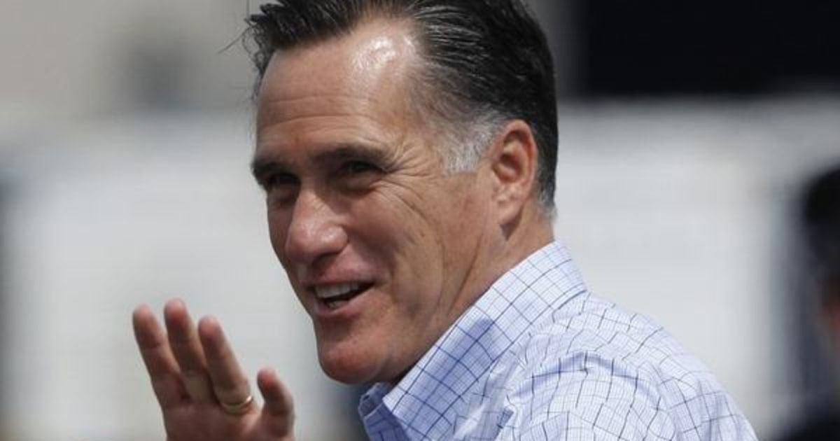 Romney looks to women for help