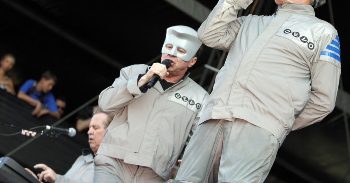 Hear it now! Devo unleashes song about Mitt Romney's dog