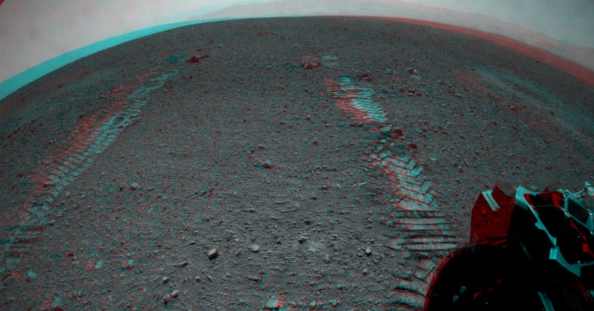 3-D adds depth to tracks on Mars