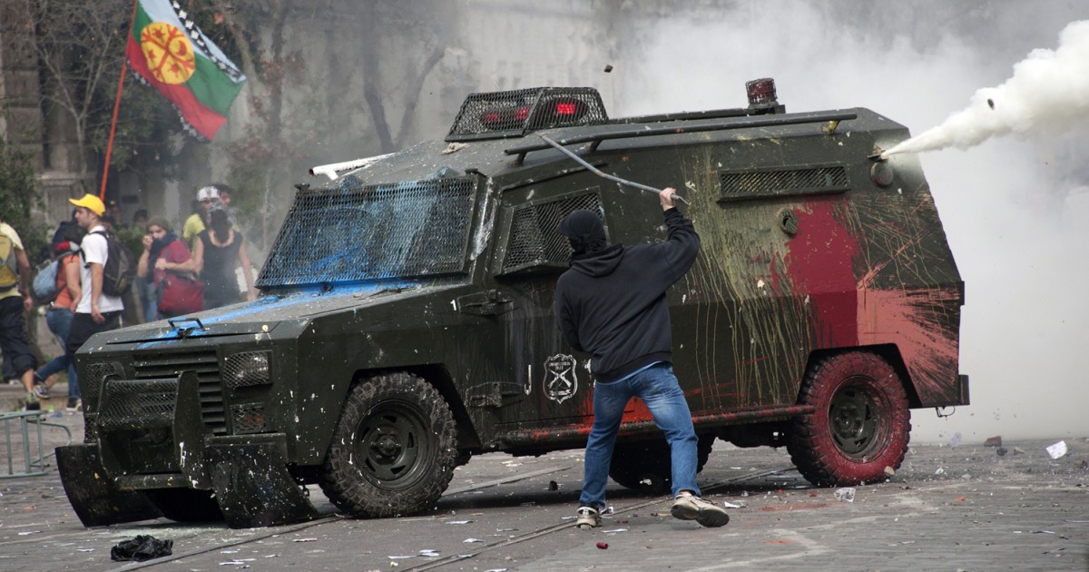 Chilean students protest in support of education reform in Santiago