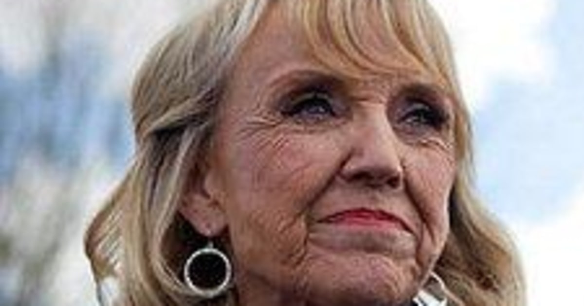 Jan Brewer struggles to draw a crowd