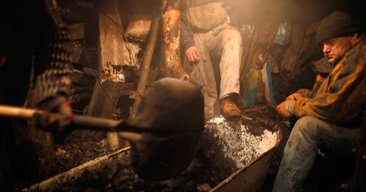 Illegal miners use bare hands and bathtubs to extract coal in Bosnia