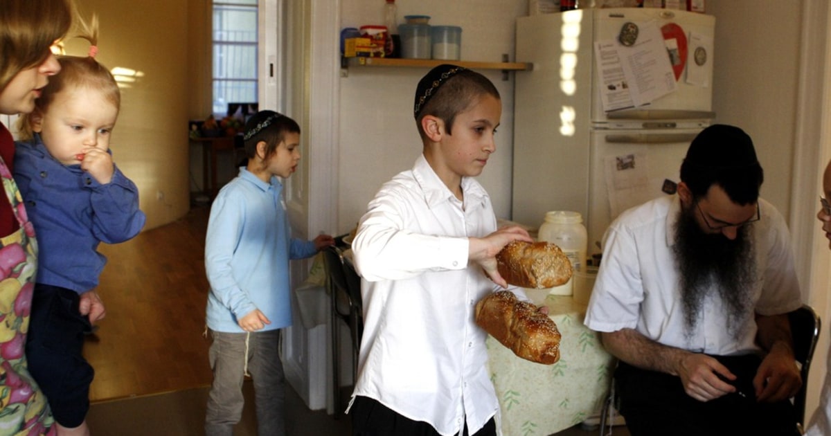 Jews face down new extremism from Hungary's far-right