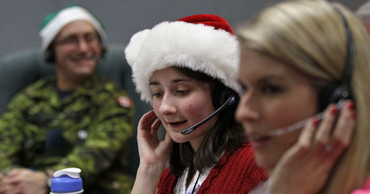 Inside NORAD's command center as Santa trackers follow Santa's progress