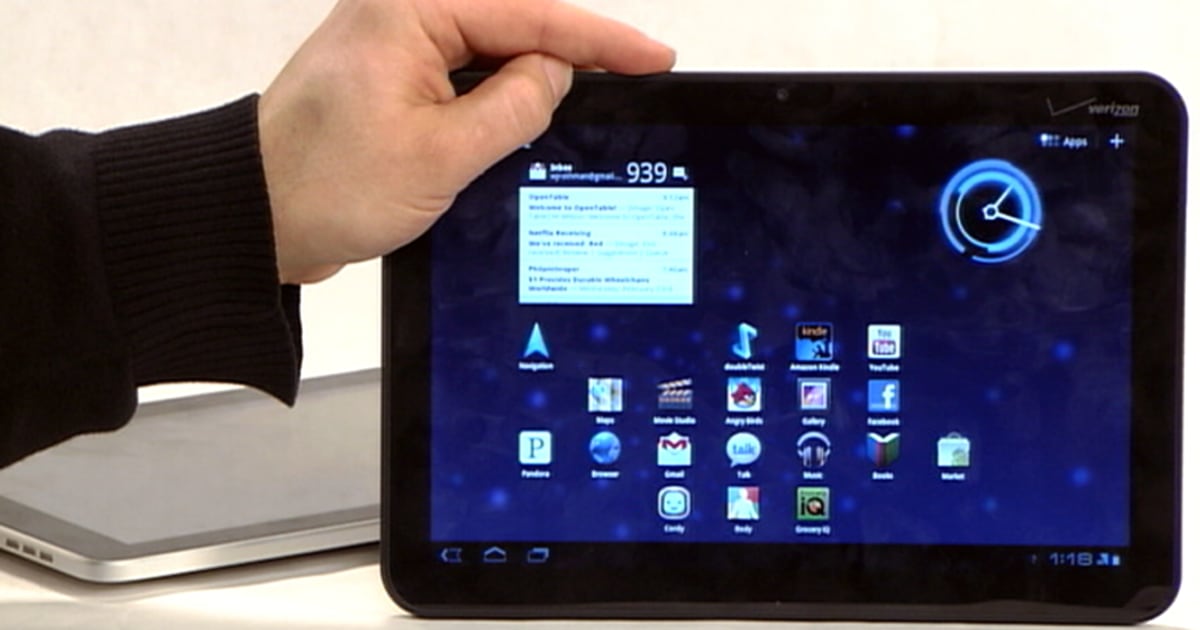 Motorola Xoom review: iPad finally has competition