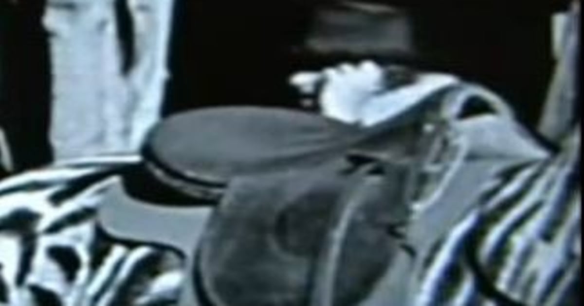 Cell phone time traveler from 1928?