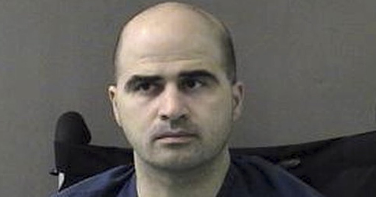 Nidal Hasan sports beard, causing judge in Fort Hood shooting to delay ...