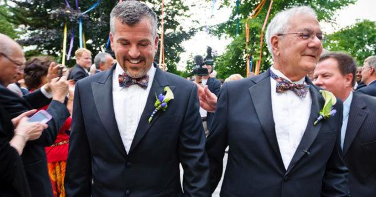 Barney Frank weds longtime partner