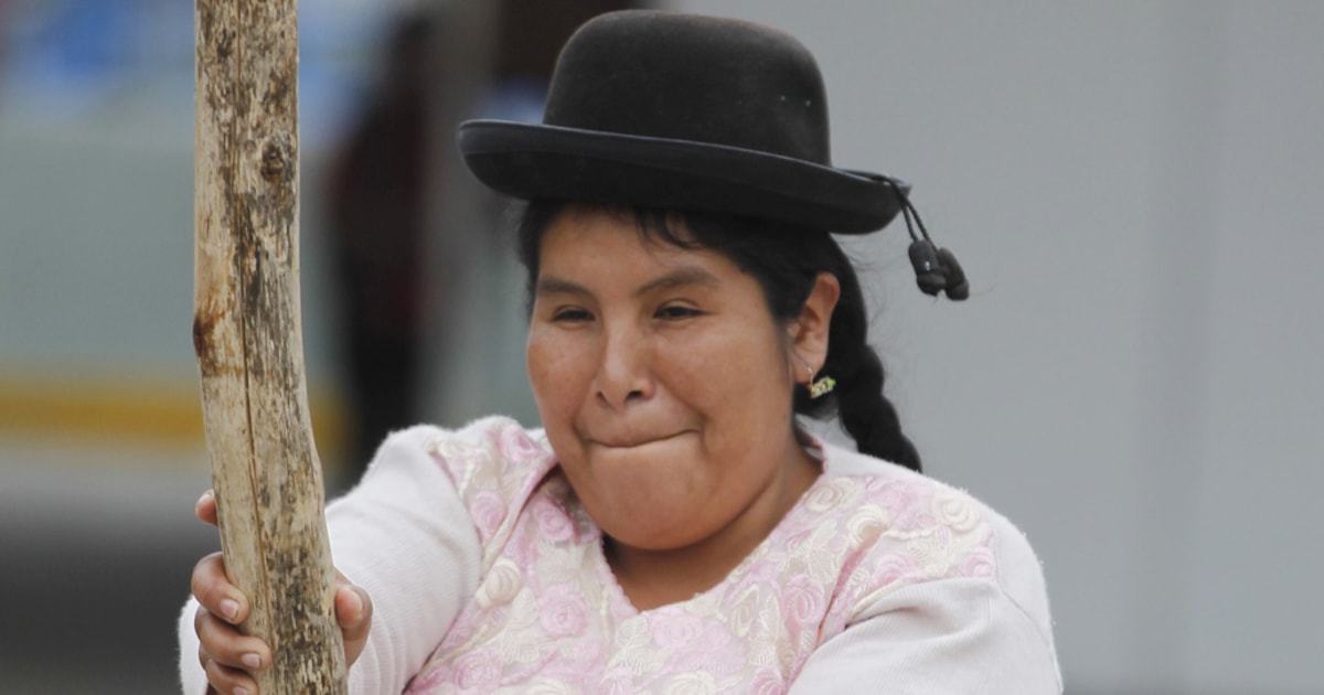 Peruvian Mamachas hold Olympic games