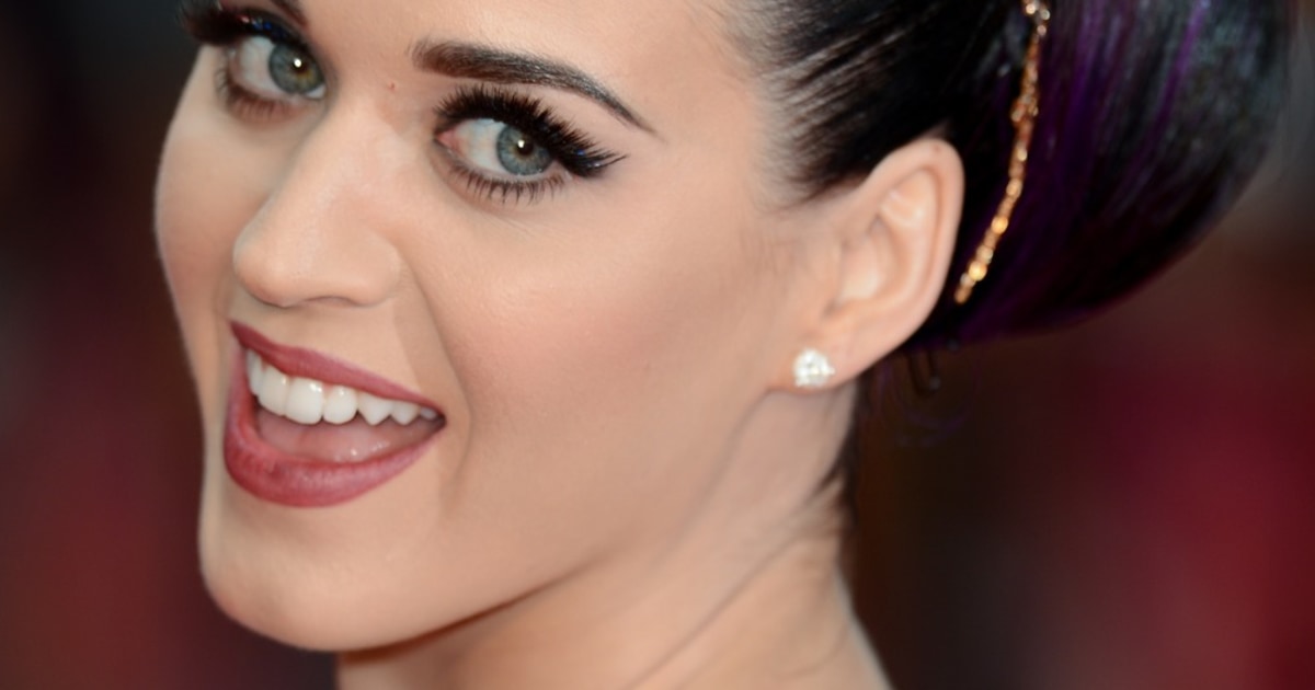 Katy Perry signs on as Popchips' new endorser