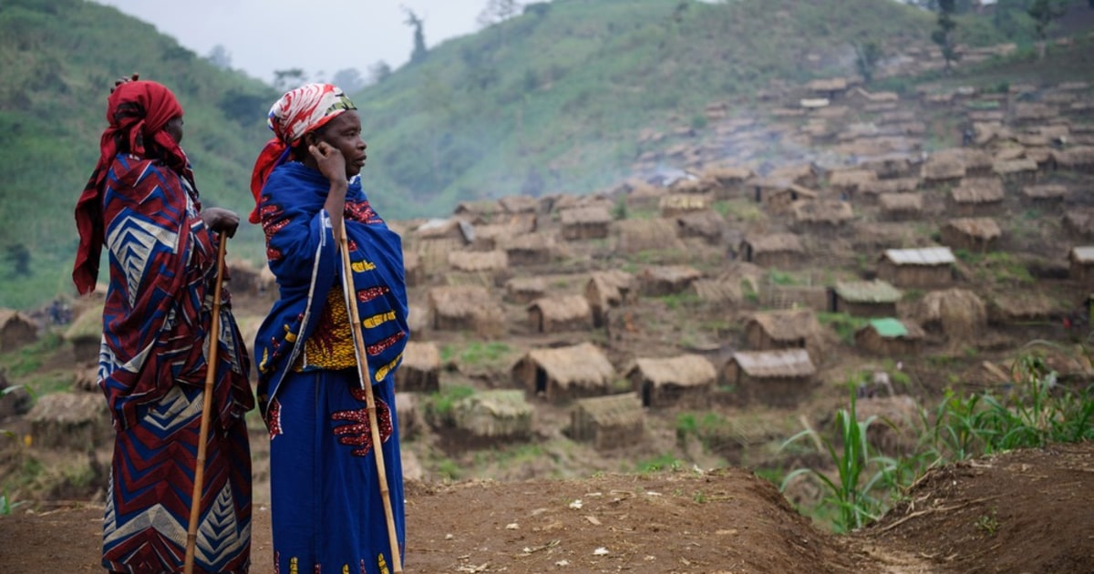 Displaced people in Congo gather at refugee camp as fighting continues