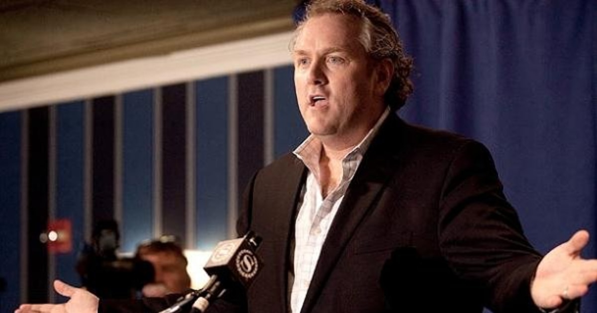 Andrew Breitbart dies at age 43