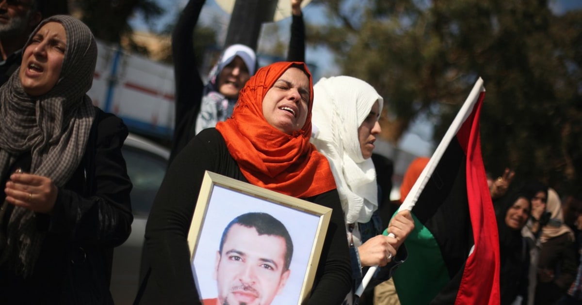 Thousands at funeral after bodies unearthed in Libyan mass grave