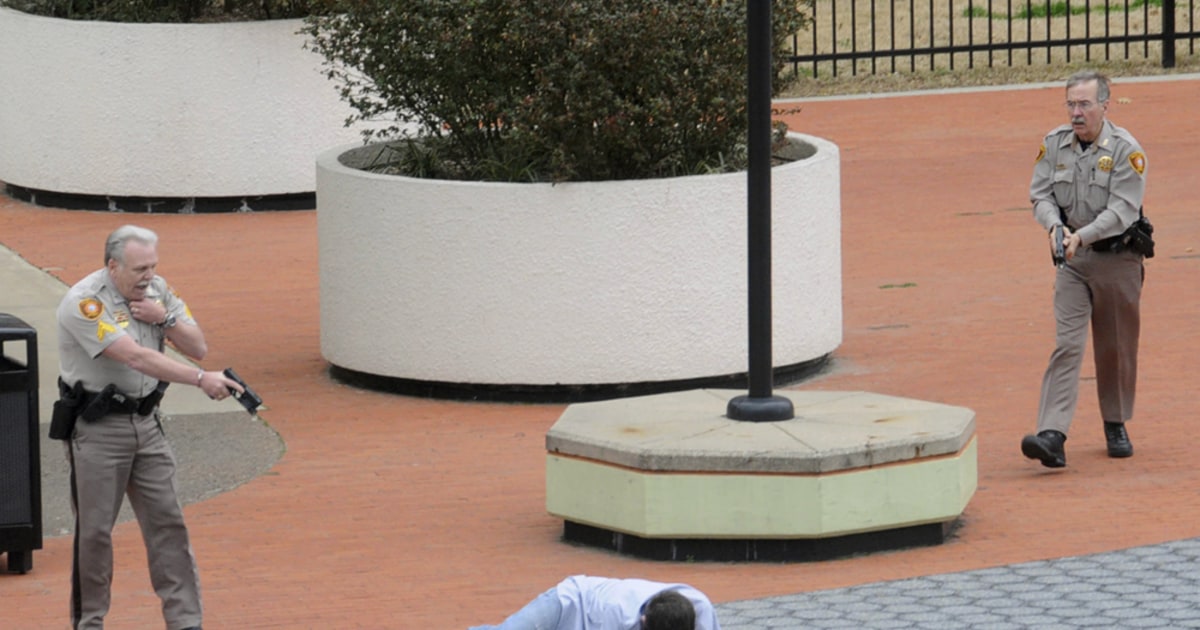 Caught on camera: Tulsa courthouse shooting spree arrest