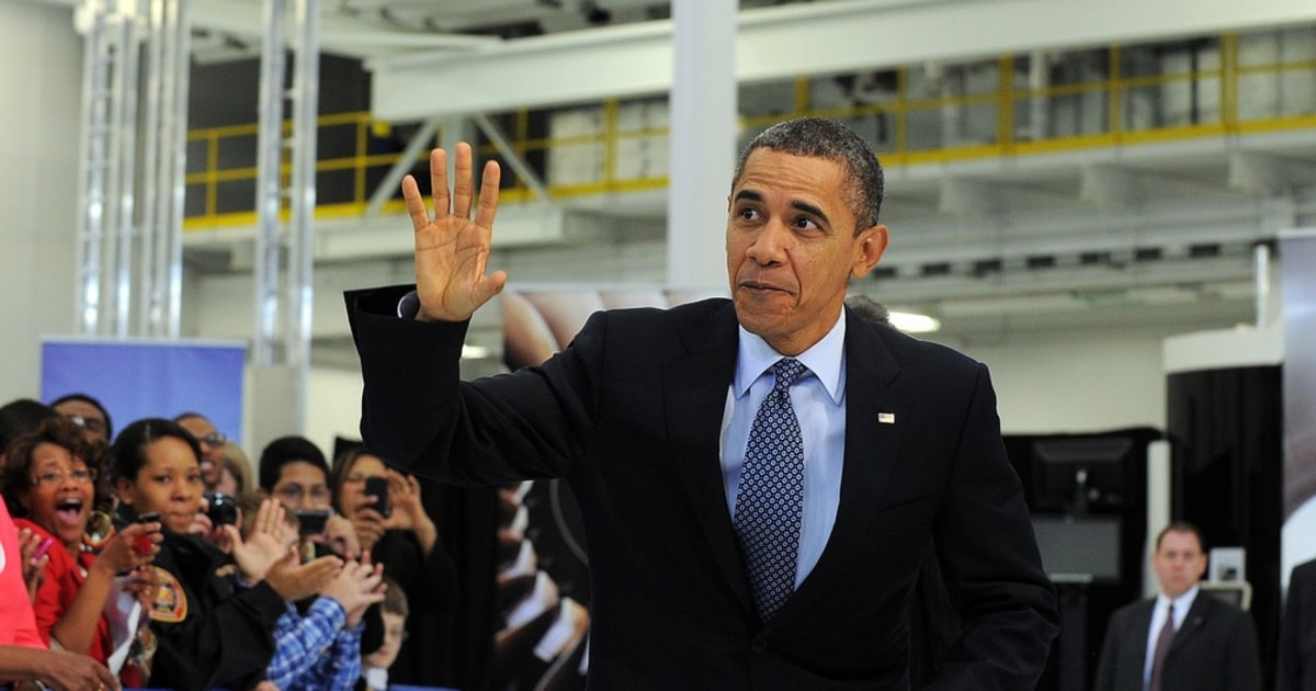 Obama promotes jobs report in swing state Virginia