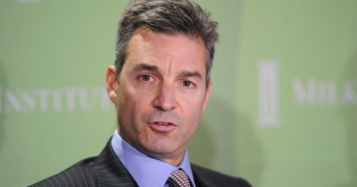 Third Point squeezes Yahoo again to oust CEO Scott Thompson