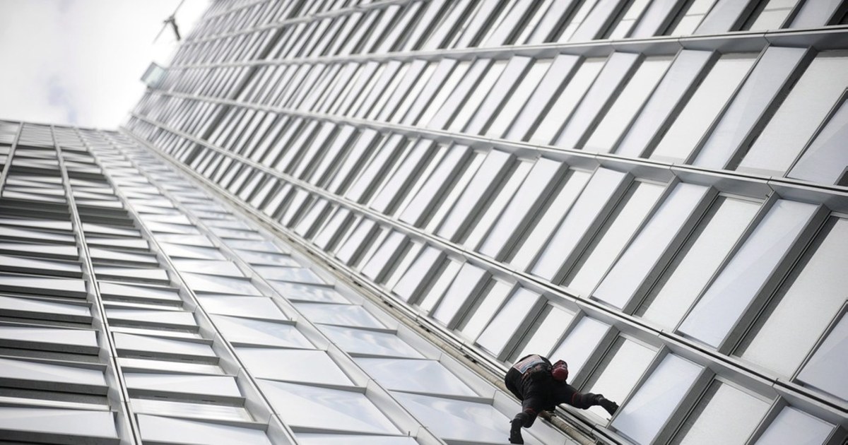 French 'spiderman' climbs another tall building, this time in Paris