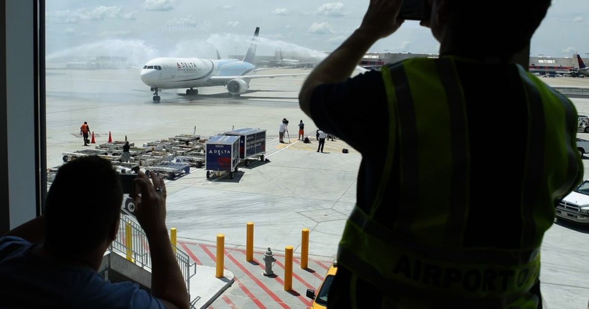 New terminal opens at Atlanta's airport