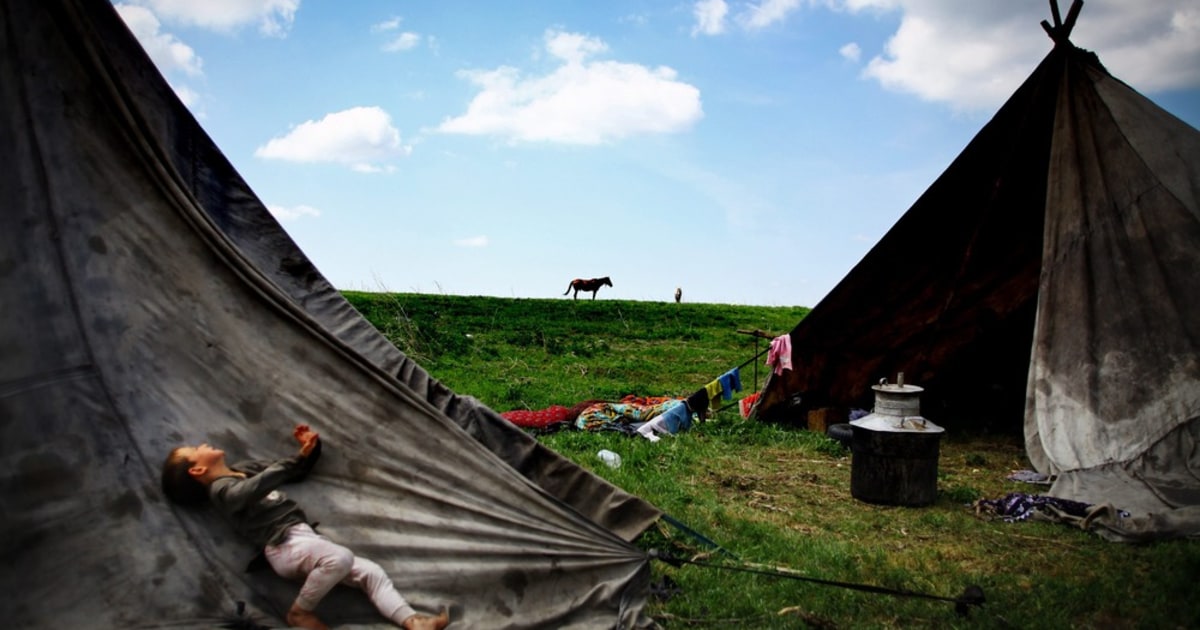 Fewer nomadic gypsies wander Romanian landscape