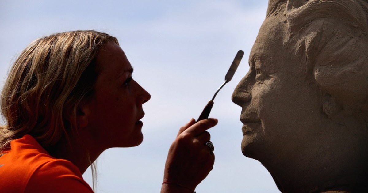 Every sand castle needs a sand Queen Elizabeth