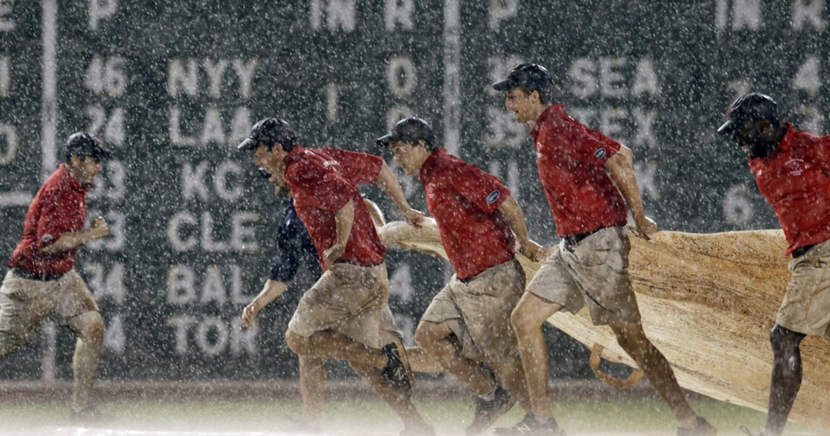 Rain can't dampen Red Sox spirits