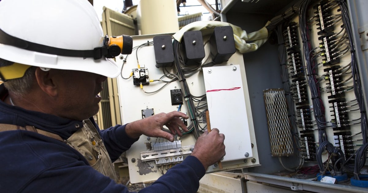 Utility workers still scrambling to restore power one week after Sandy