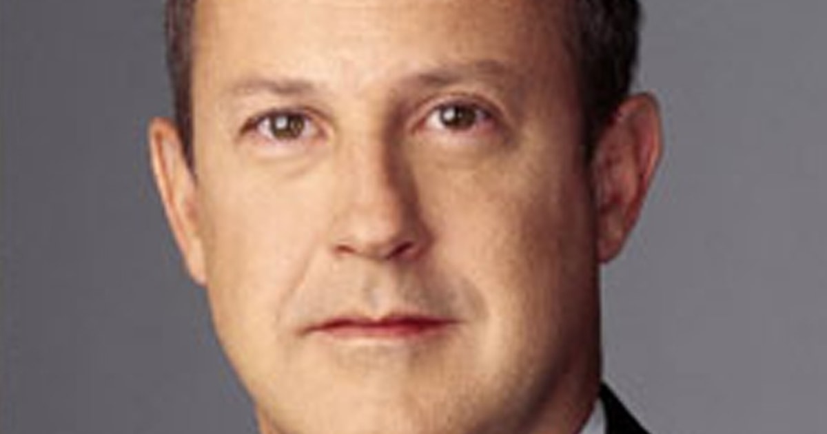 CNN head Jim Walton quits, saying network needs fresh leadership