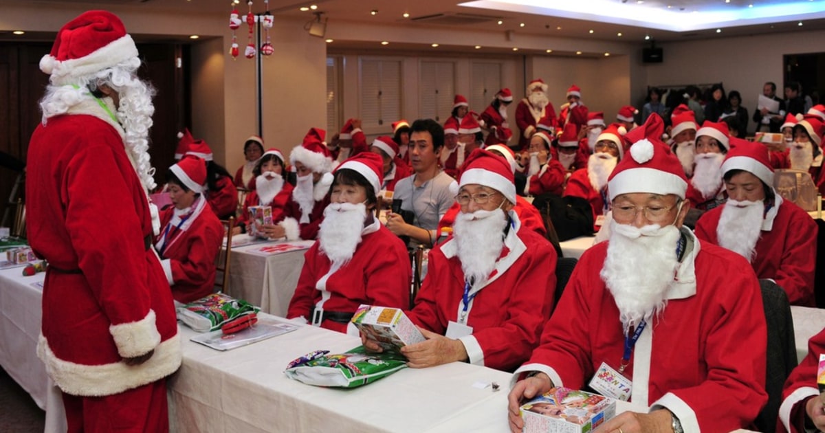 School for Santas: Japan conjures up a little Christmas magic