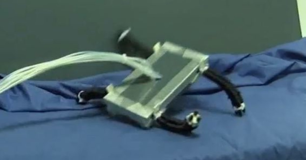 Inflatable-limbed robot huffs and puffs to get around