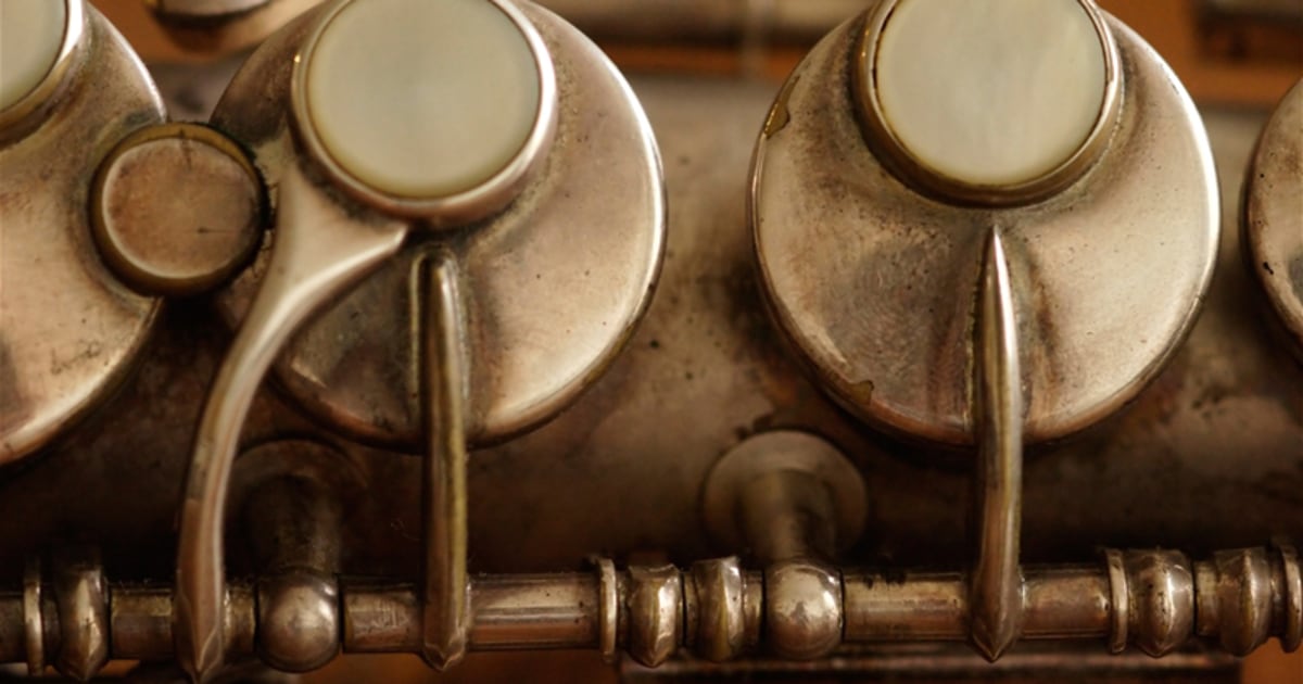 Your kid's crusty clarinet may be harboring germs
