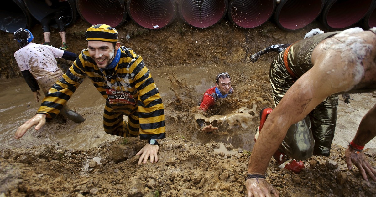 Competitors brave muck, mud in Strongmanrun