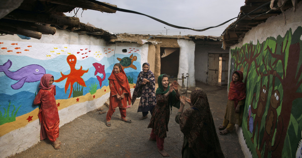 Pakistani girls endeavor for education