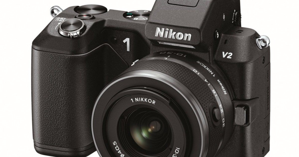 Nikon's V2 adds features and bulk to compact 1 series