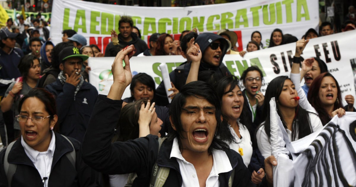 Colombian protesters clash with police during 'week of indignation'